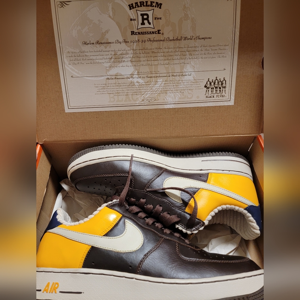 Nike Harlem Edition Air Force 1 Collectors - Gem